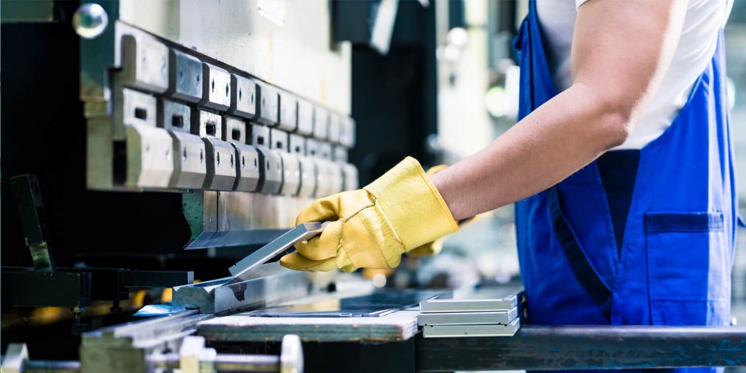 U.S. Manufacturing Holds Steady in April as Costs Surge and Hiring ...