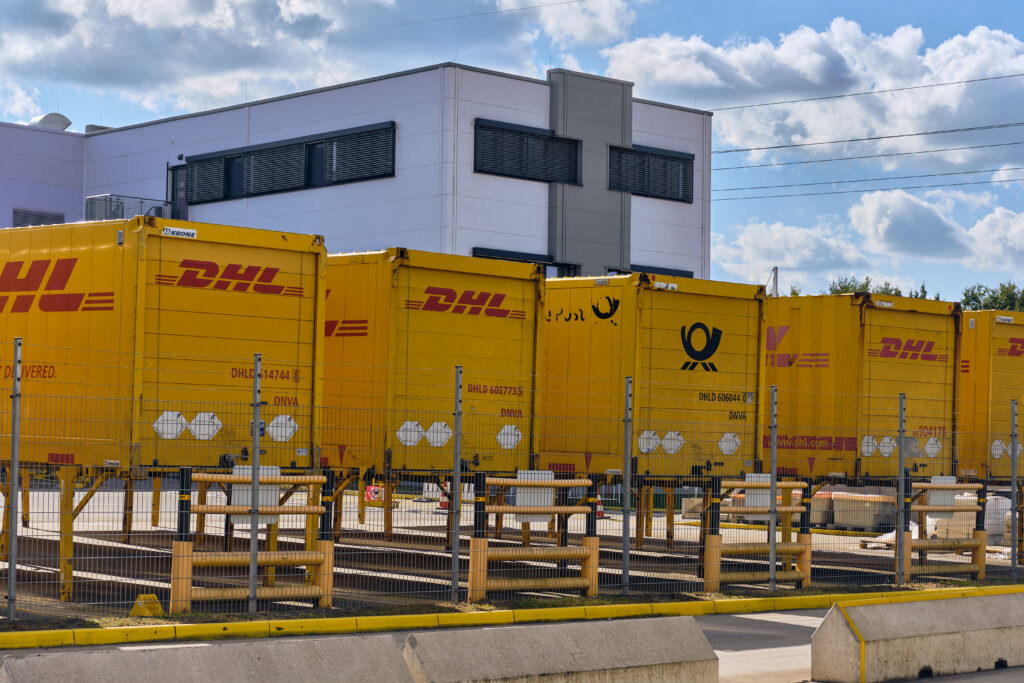 DHL Targets AI-Driven Data Center Boom with U.S. Logistics Expansion ...