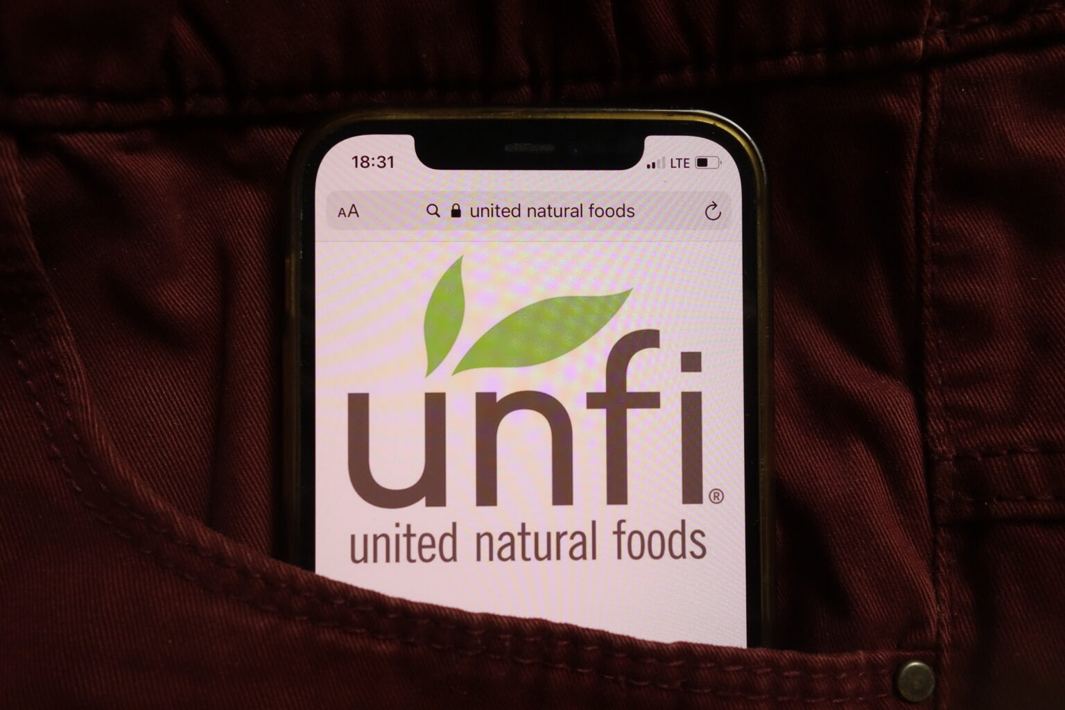 UNFI Expands AI Across Distribution Network as Productivity Gains ...